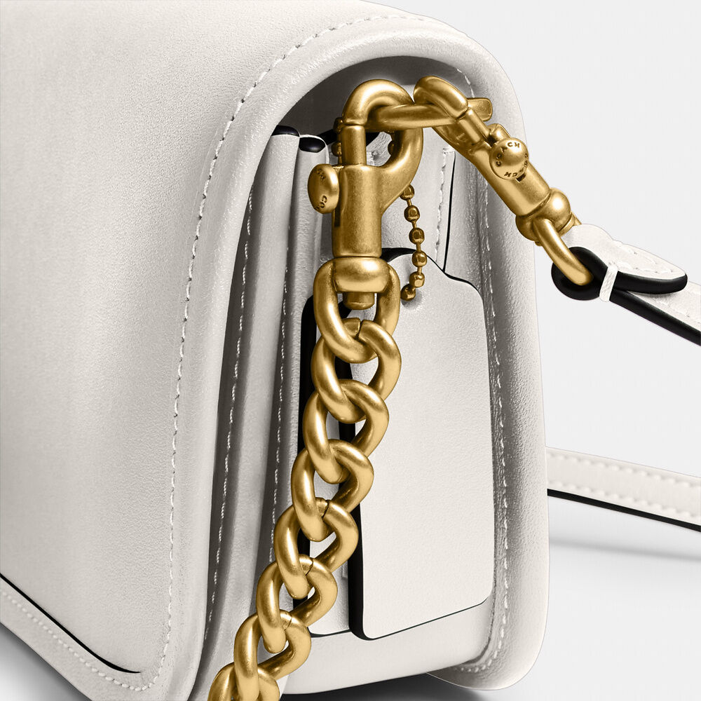 Dinky Bag B4/CHALK | Coach Australia