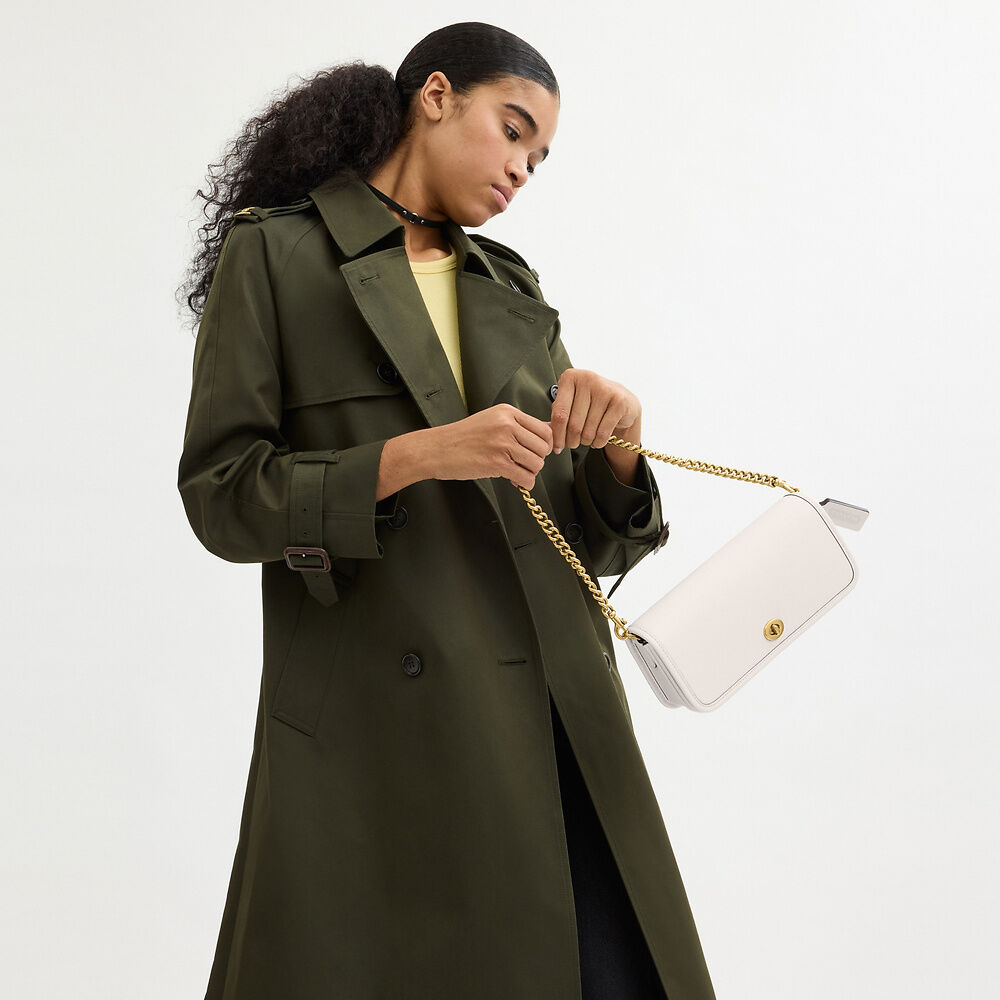 Dinky Bag B4/CHALK | Coach Australia